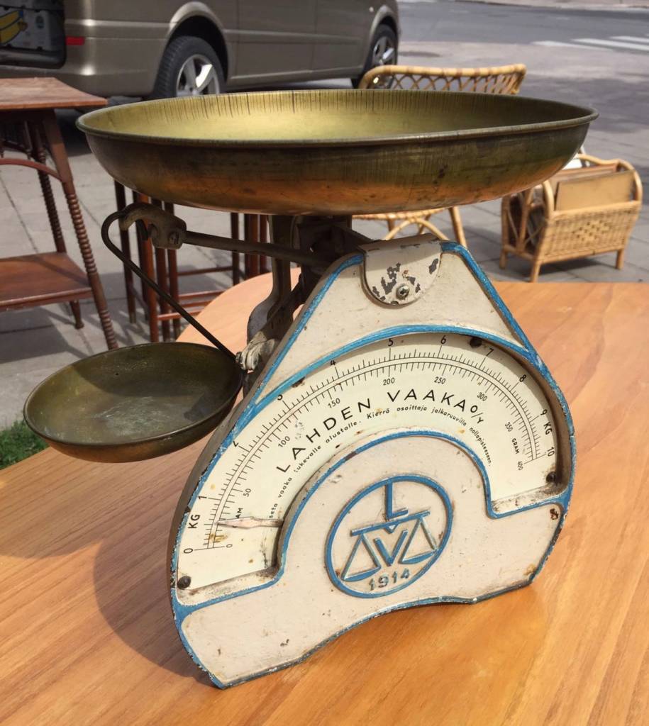 VAAKA | Antiikkiliike Wanha Elias