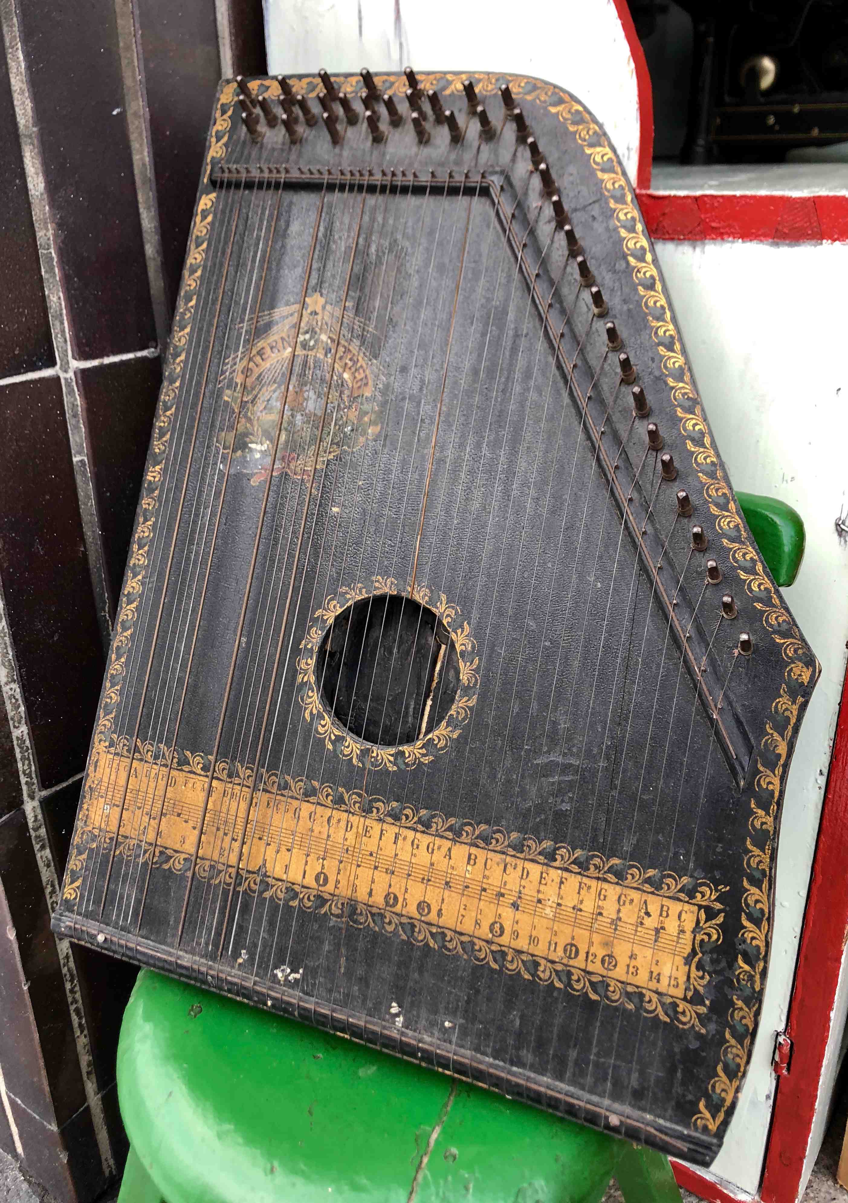 KANTELE | Antiikkiliike Wanha Elias