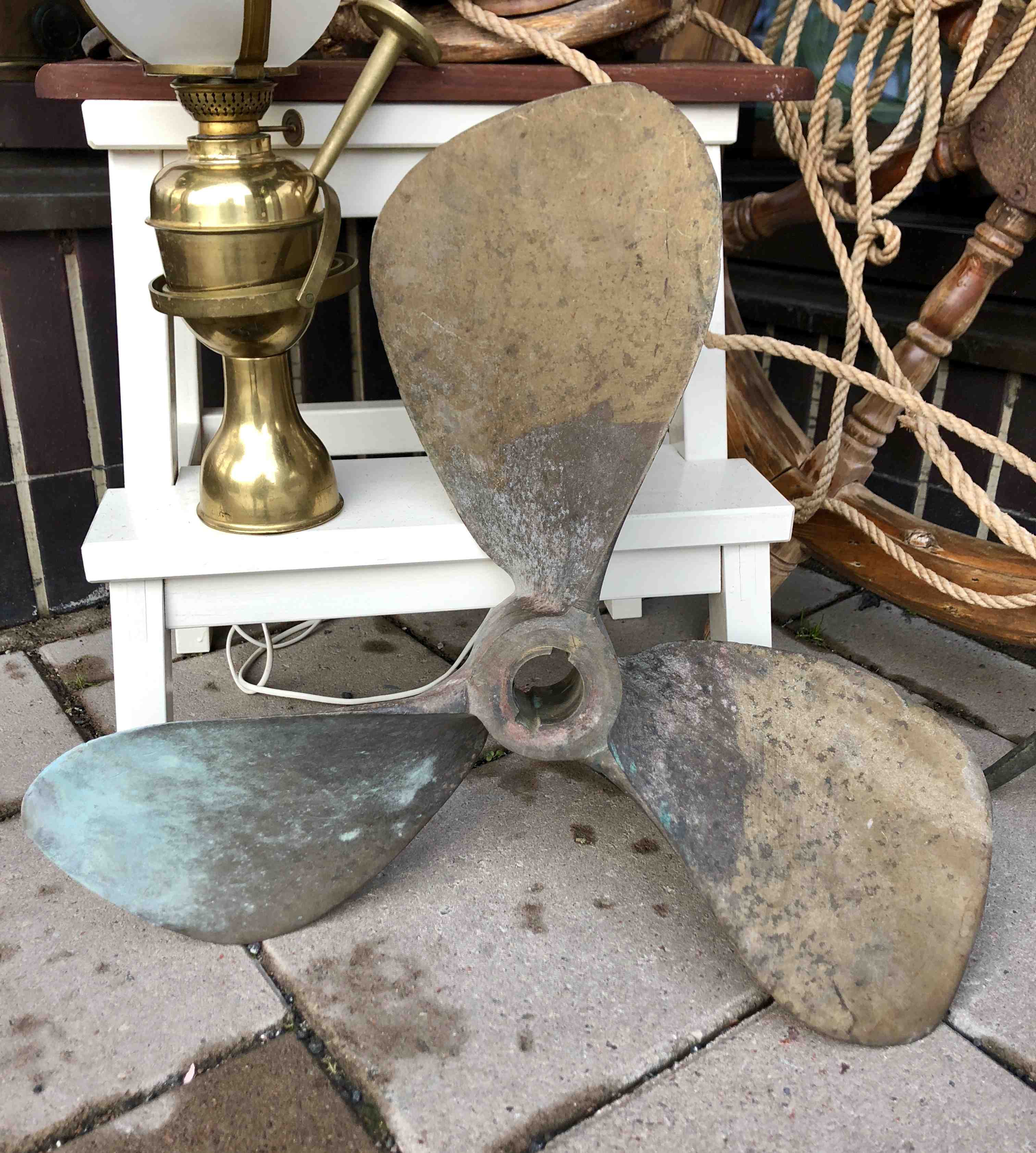 ISO POTKURI | Antiikkiliike Wanha Elias