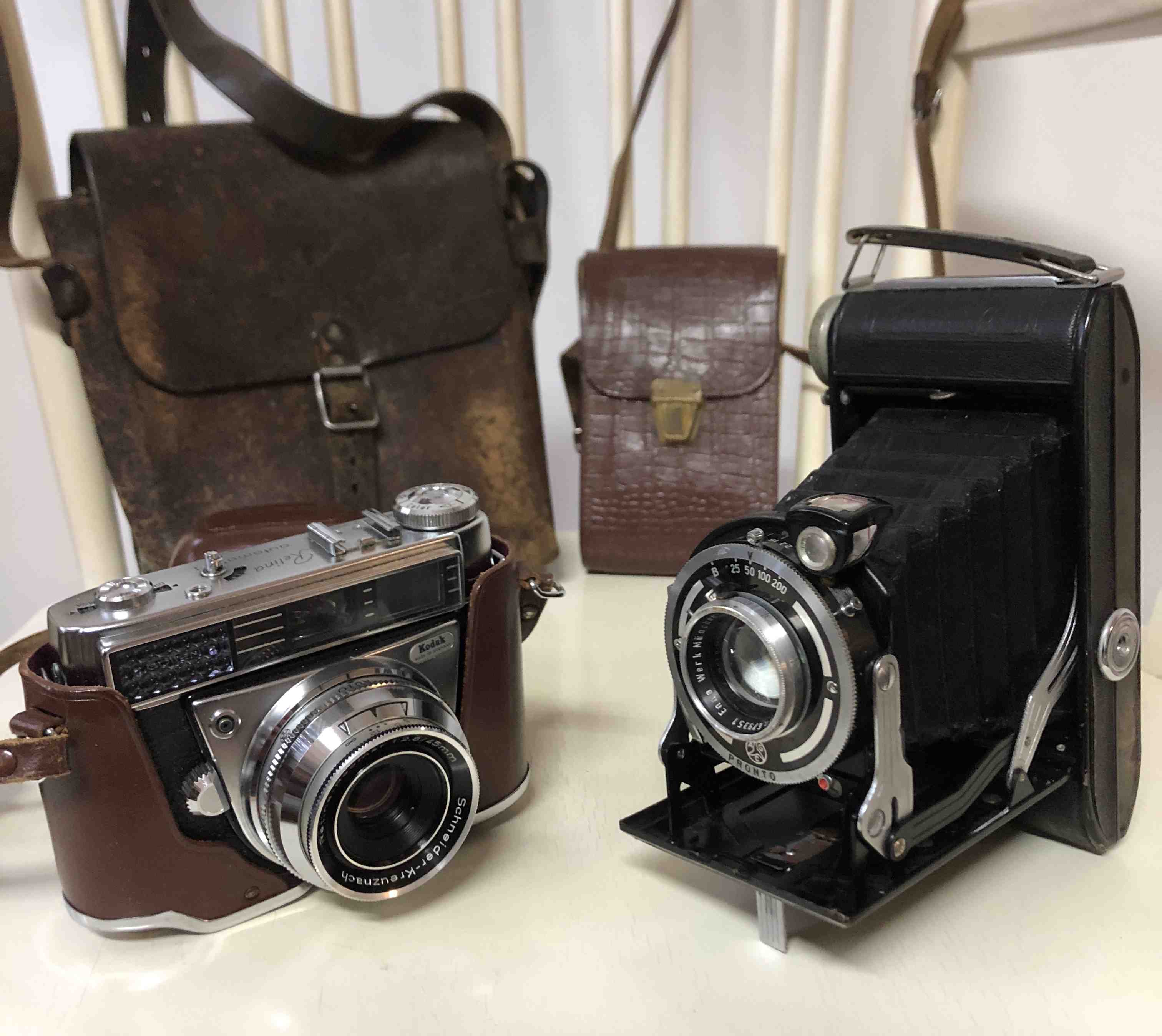 VANHAT KAMERAT | Antiikkiliike Wanha Elias