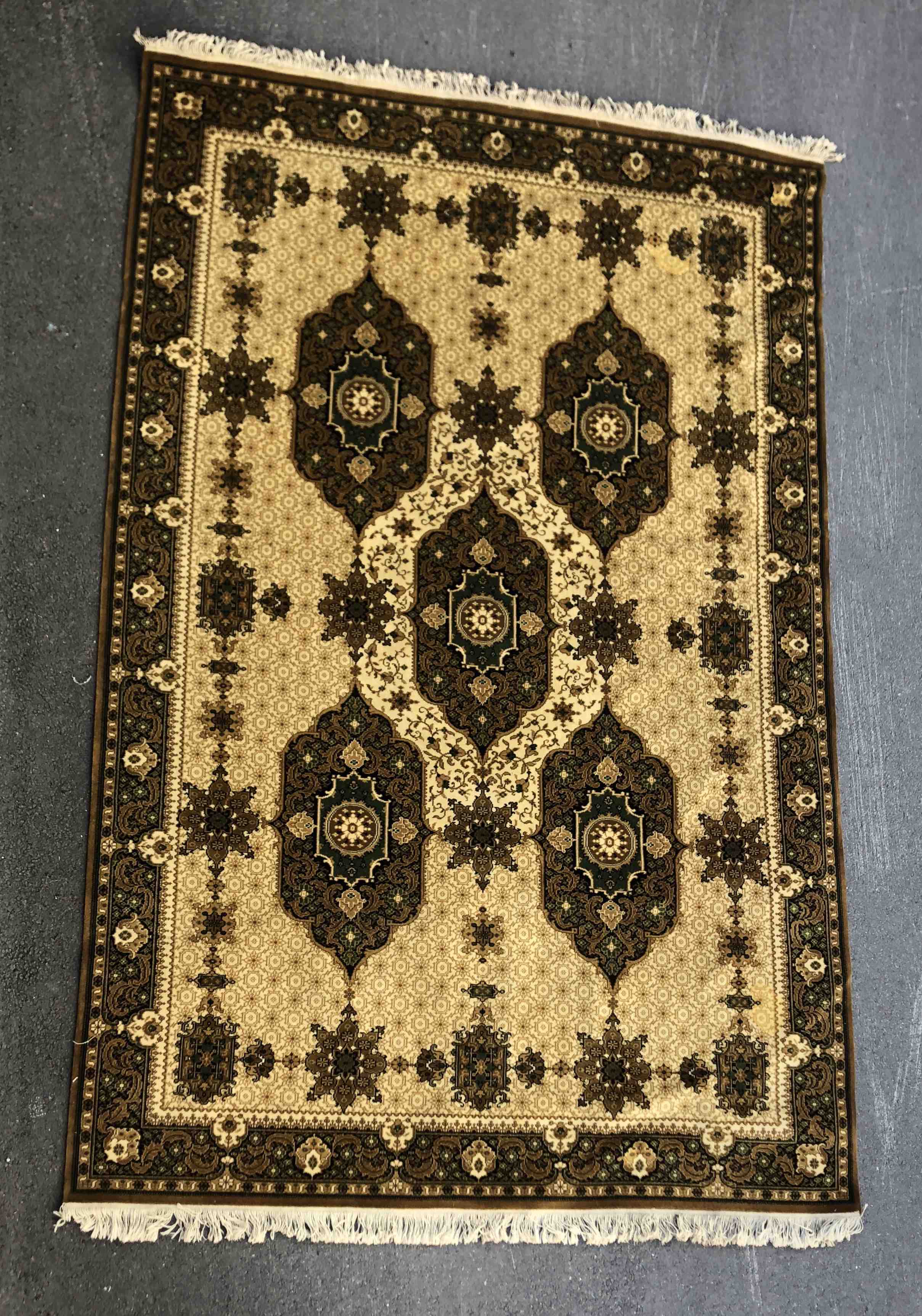 UPEA ISO MATTO | Antiikkiliike Wanha Elias