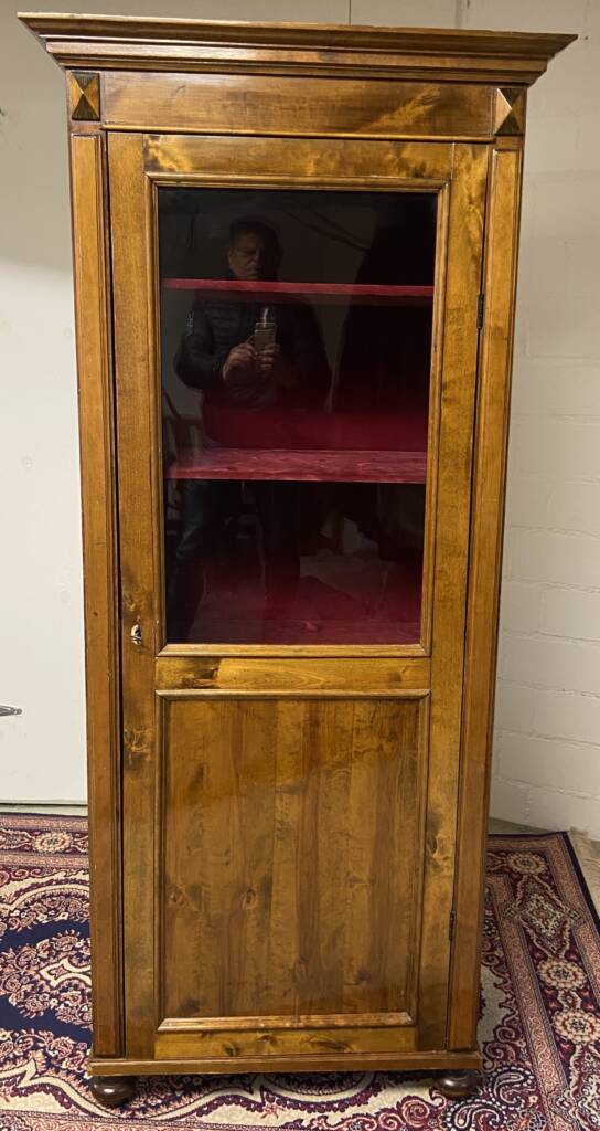 KAPEA VITRIINIKAAPPI | Antiikkiliike Wanha Elias