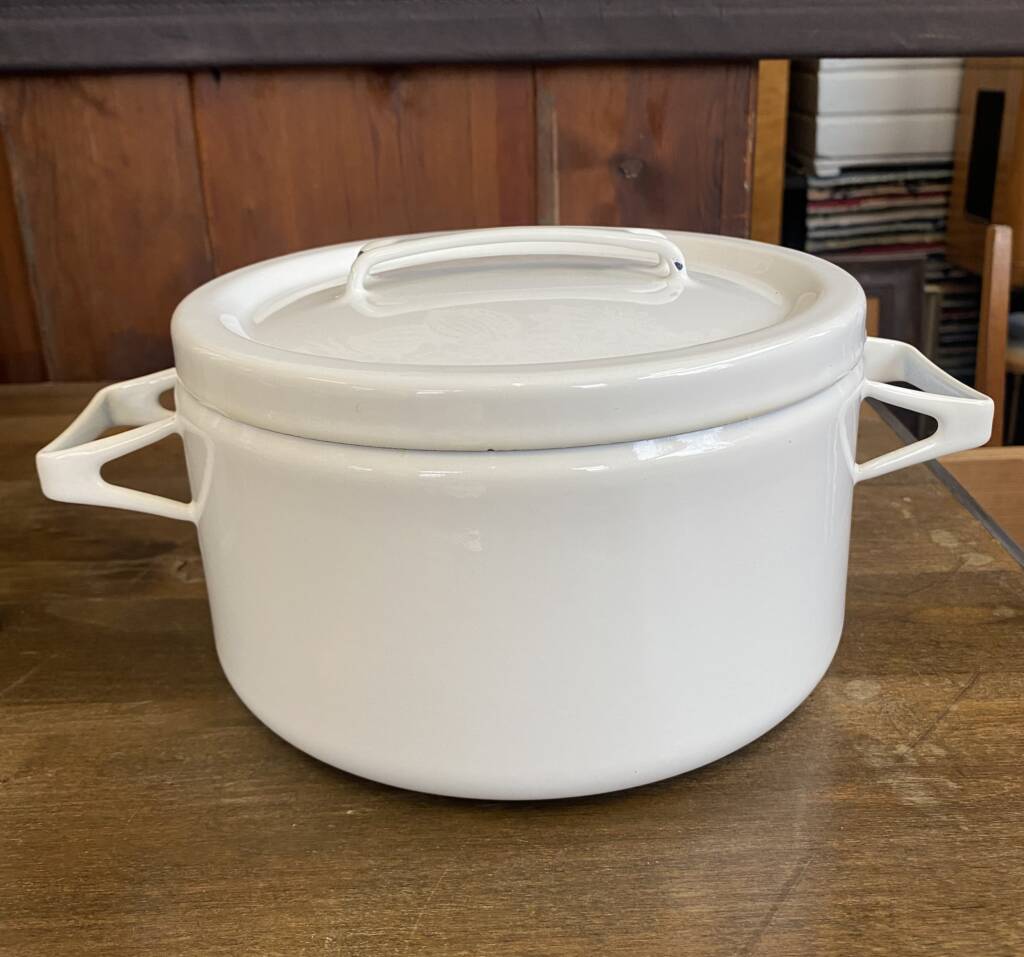 FINELL KATTILA | Antiikkiliike Wanha Elias