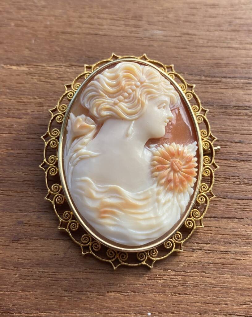 CAMEE KORU | Antiikkiliike Wanha Elias